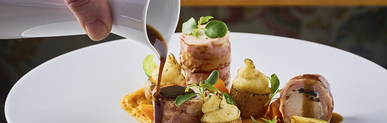 11 Cara Plating Makanan, Buat Hidanganmu Jadi Menarik! for Professional ...